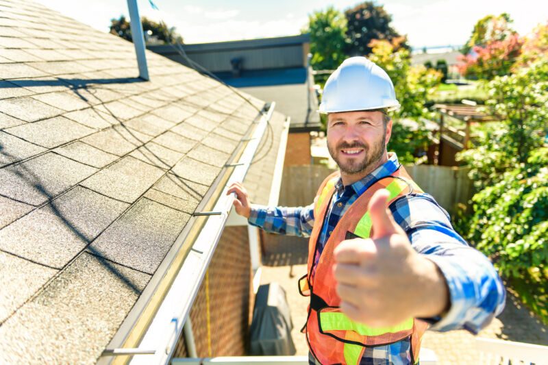 Online Reviews for Roofers: How to Get More and Win More Jobs
